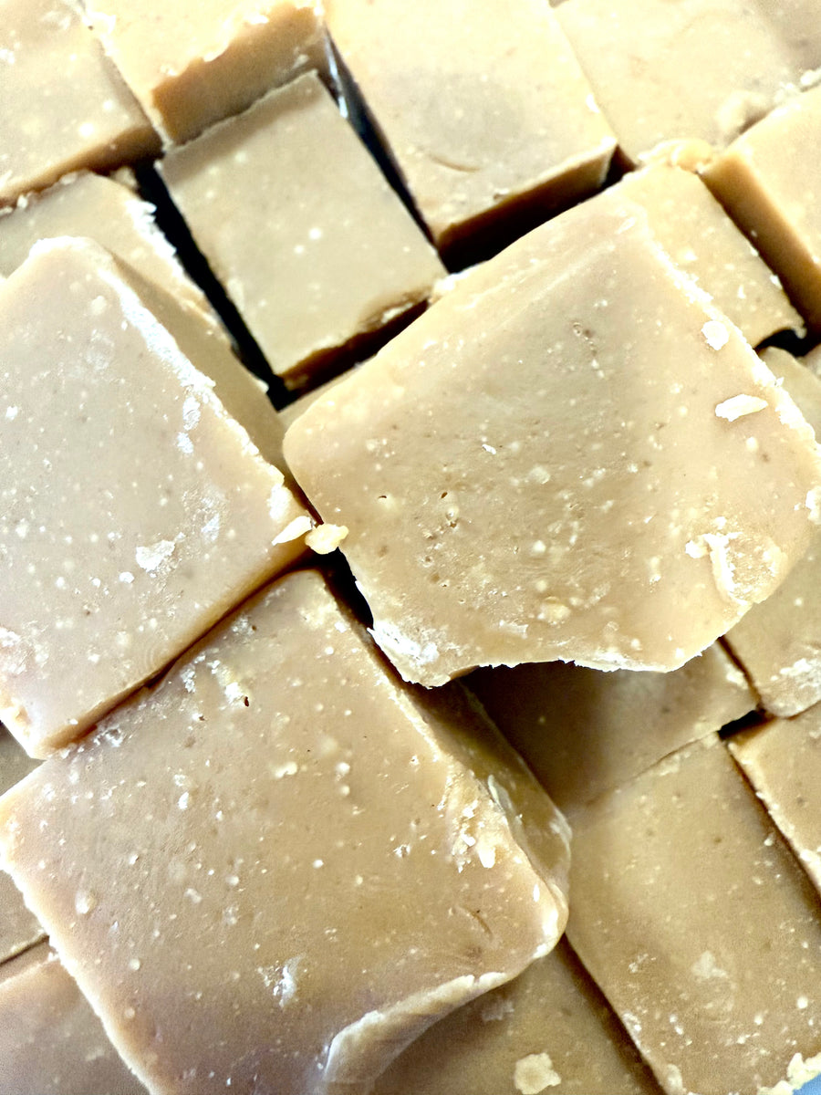 Biscoffia Biscuit Fudge (3 pieces) – Joe's Sweetie Barn