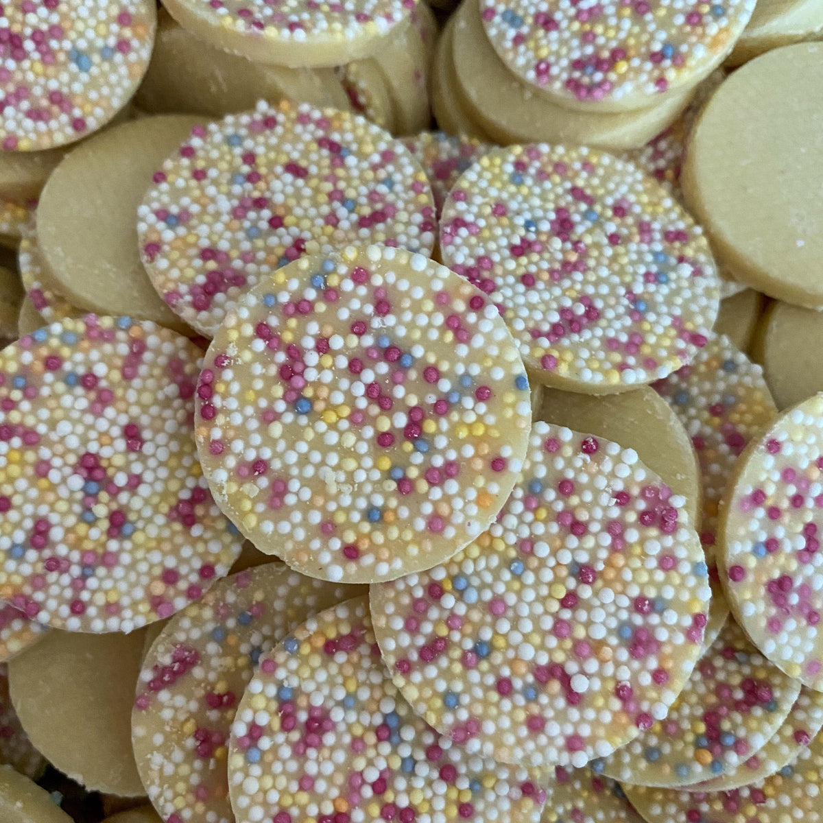 Mega Snowies 100g – Joe's Sweetie Barn